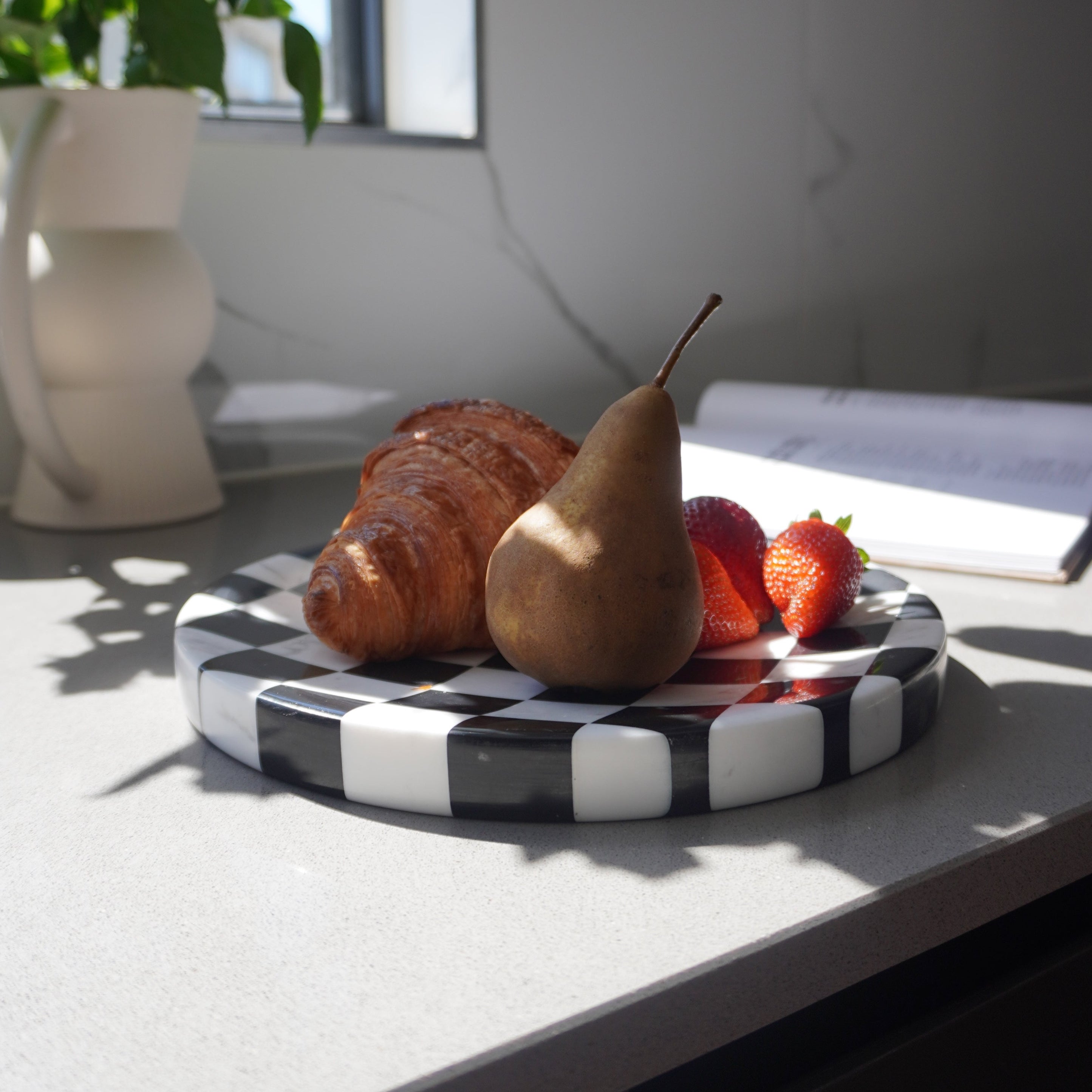 Gatsby Checkered Concave Platter/Tray – Home by Keira